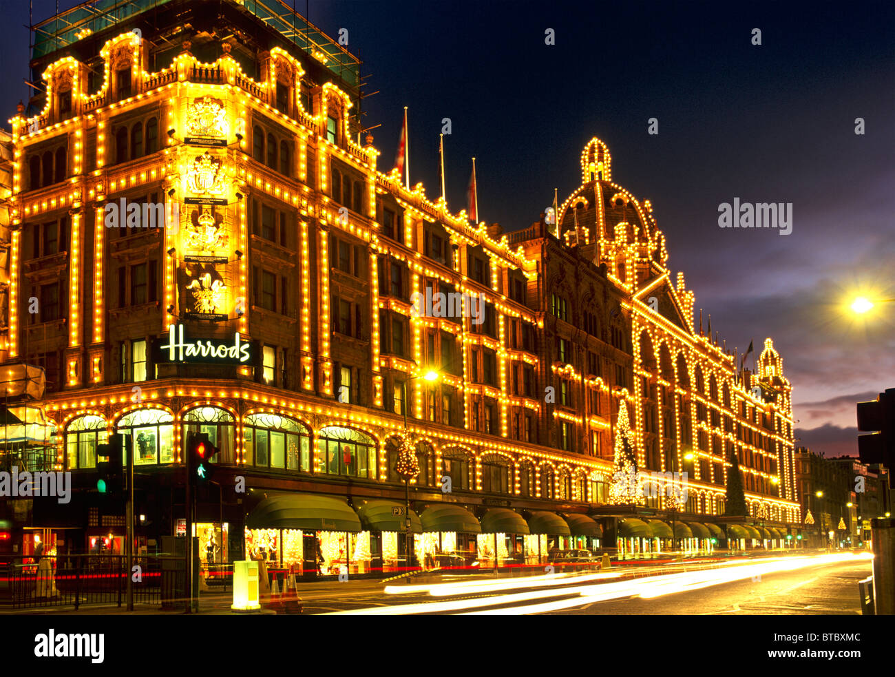 Harrods london hi-res stock photography and images - Alamy