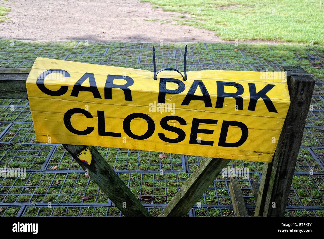 Car park closed hi-res stock photography and images - Alamy