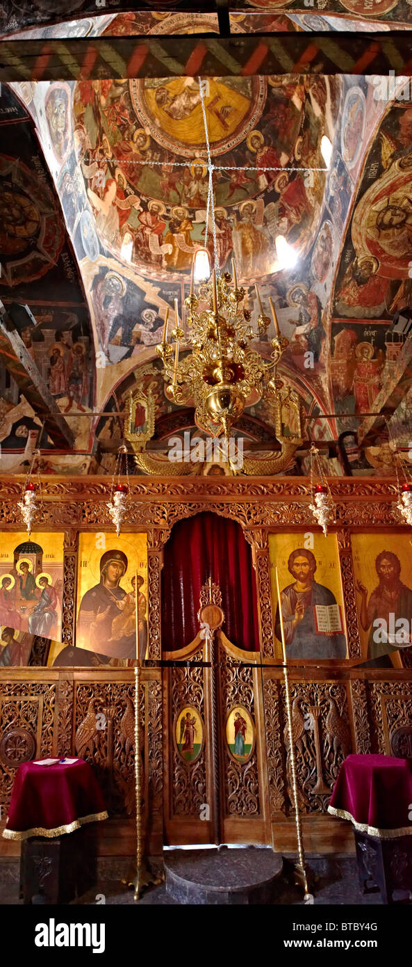 Eastern orthodox church interior hi-res stock photography and images - Alamy