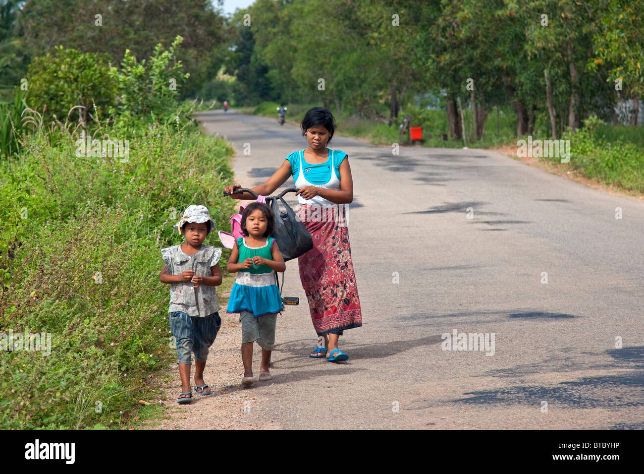 Cambodia rural people family hi-res stock photography and images - Alamy