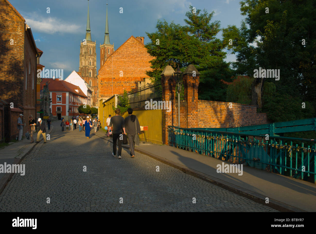 Most Tumski bridge to Ostrow Tumski (Cathedral Island) Wroclaw Silesia ...