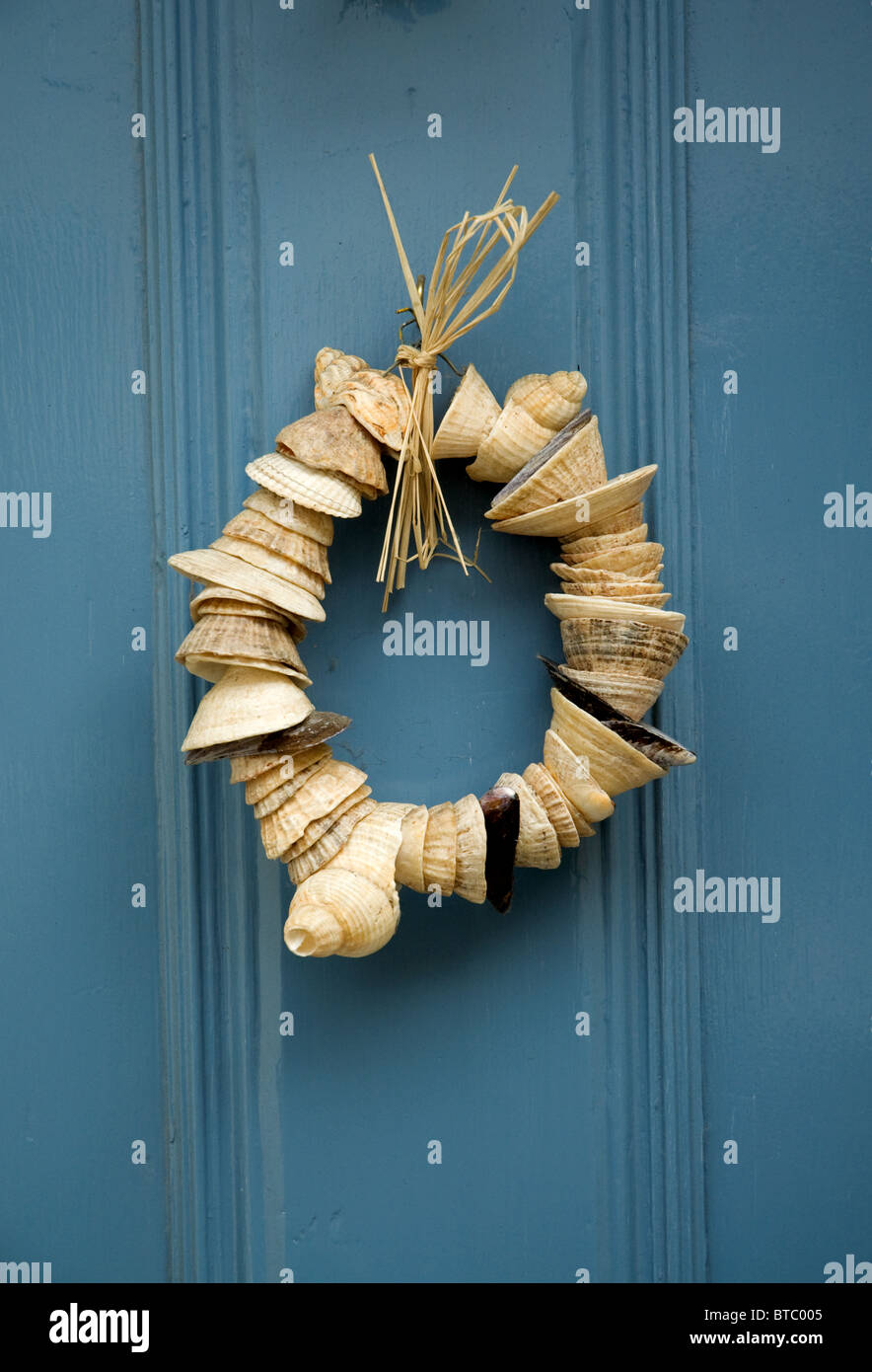 Shell Holiday Wreaths