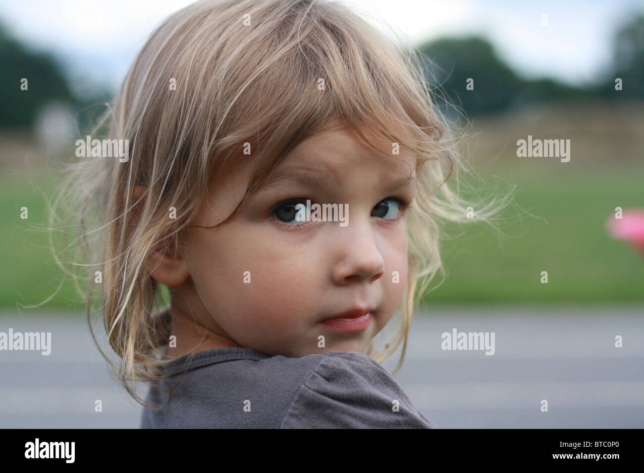 little girl look Stock Photo - Alamy
