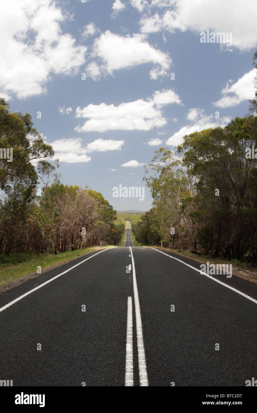 Bitumen country road hi-res stock photography and images - Alamy