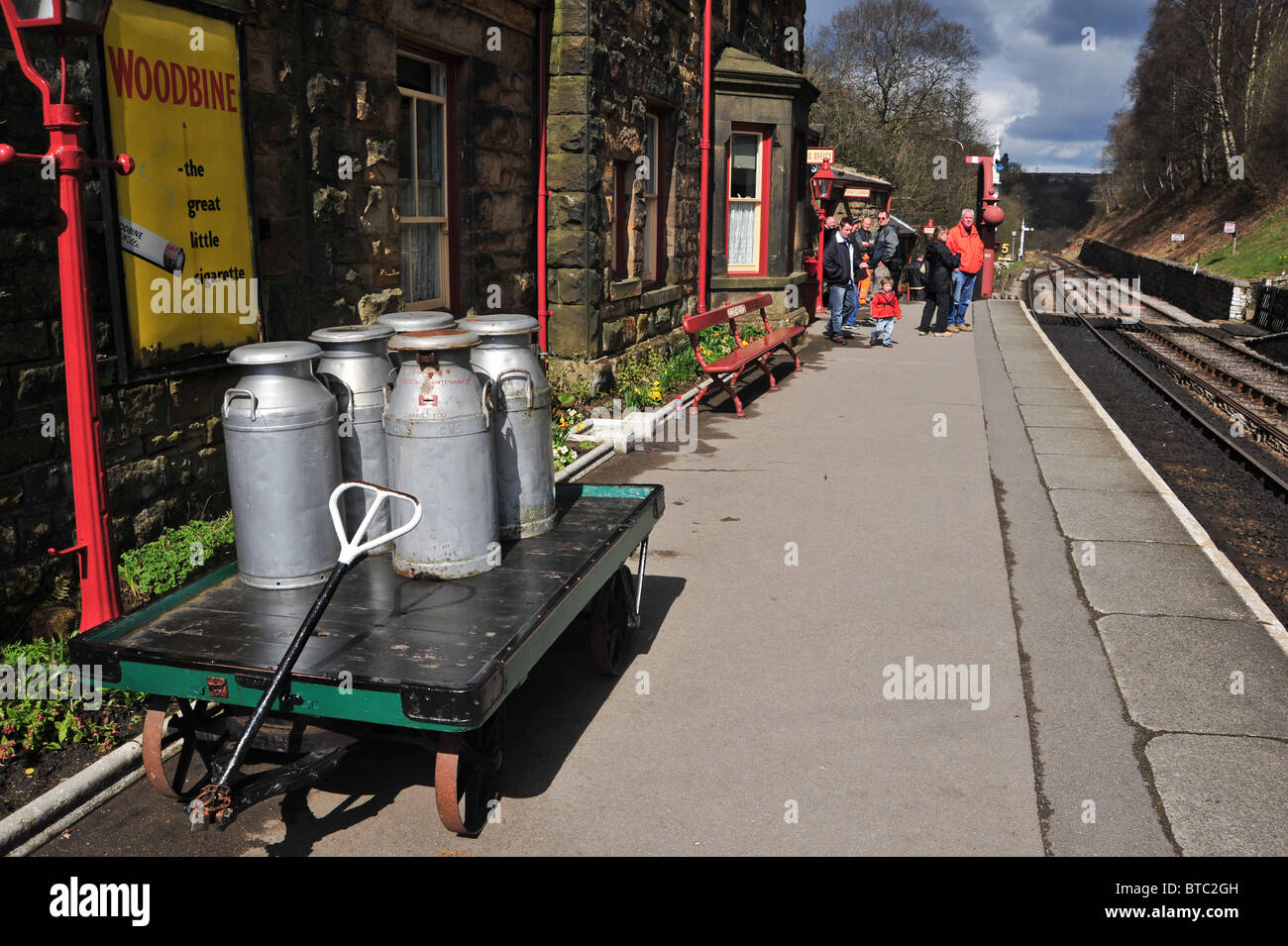Goathland Station platform Stock Photo - Alamy