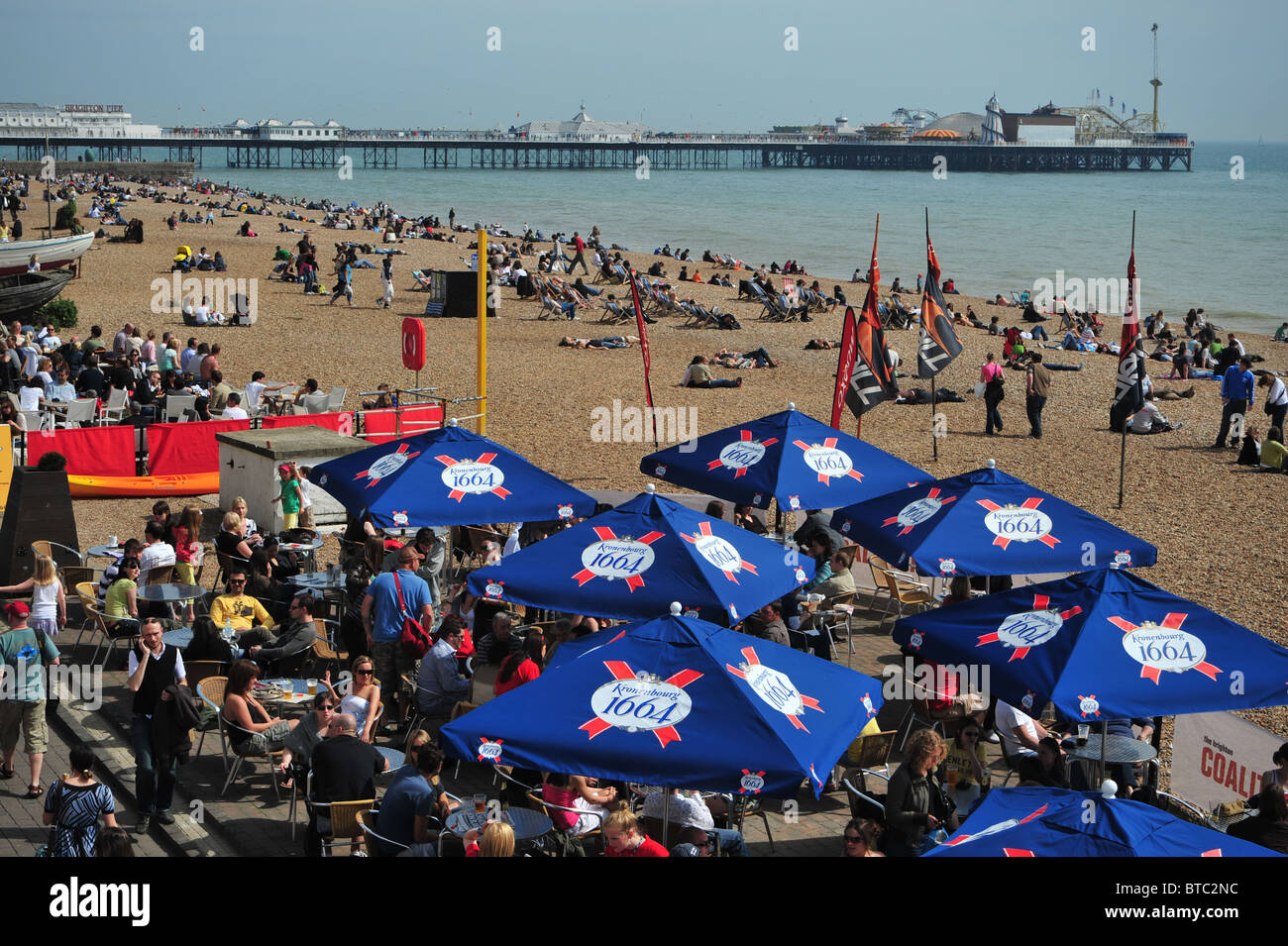 Beach palace hi-res stock photography and images - Alamy
