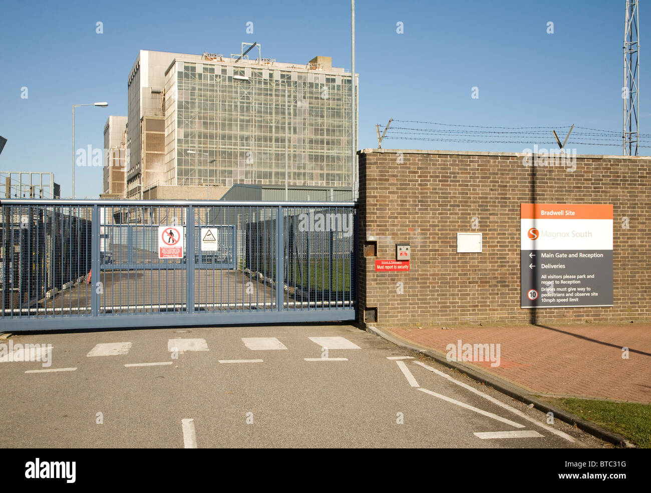Bradwell nuclear power station decommissioned Magnox power station ...