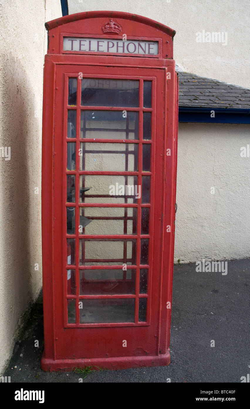 Bt telephone box hi-res stock photography and images - Alamy