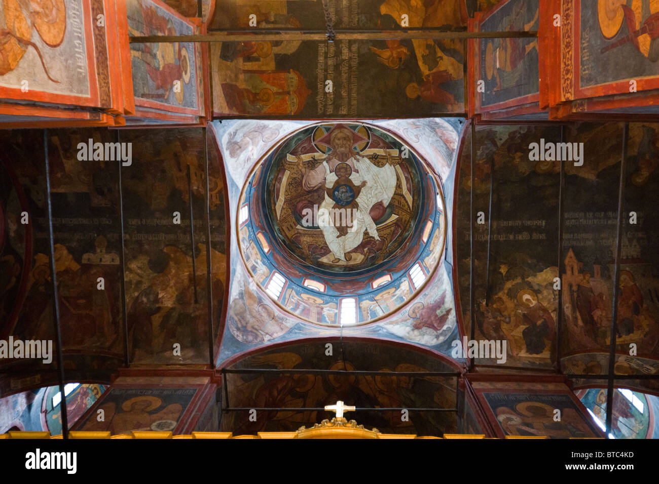 Interior of Smolensky cathedral at Novodevichy monastery in Moscow ...