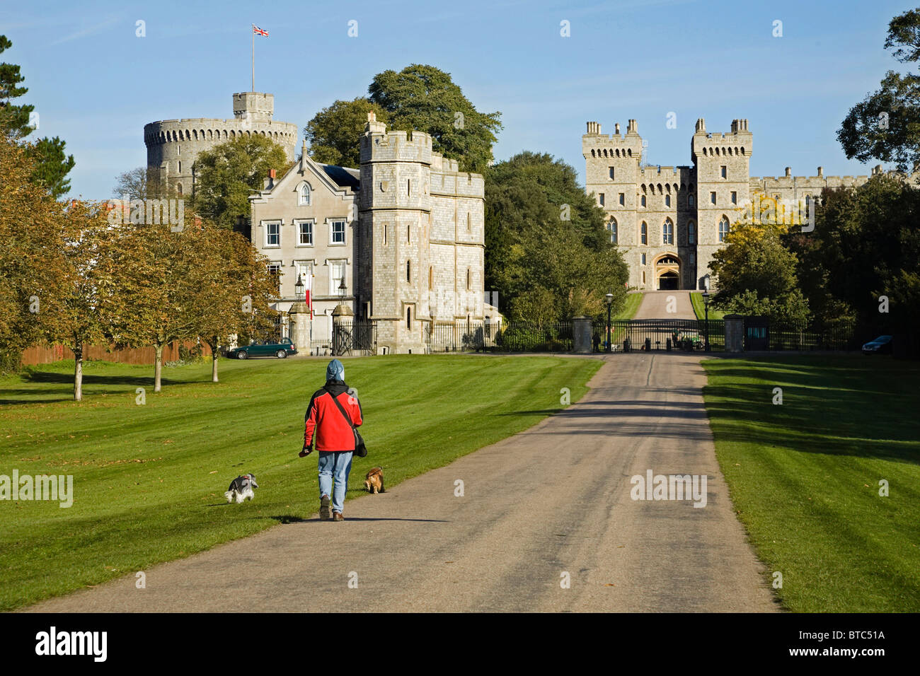 Windsor castle long walk windsor berkshire uk windsor hi-res stock ...