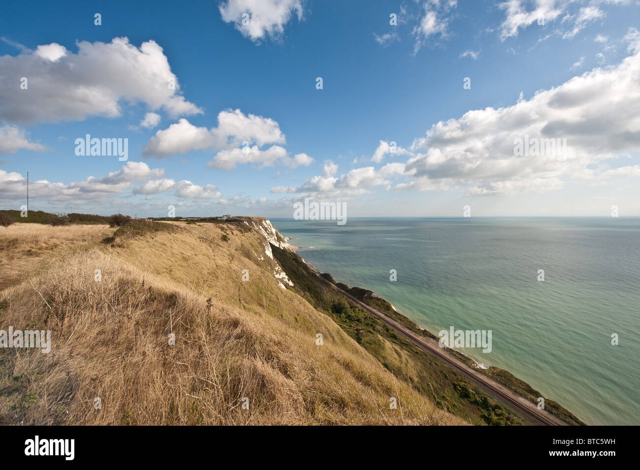A view of the English Channel from the top of chalk cliffs near Dover ...