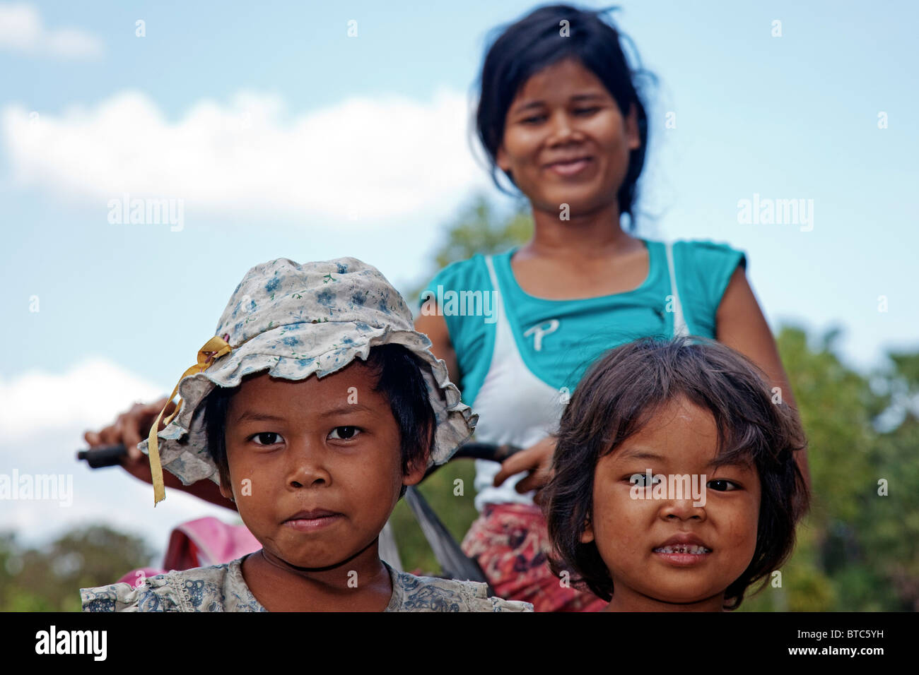 Cambodia rural people family hi-res stock photography and images - Alamy