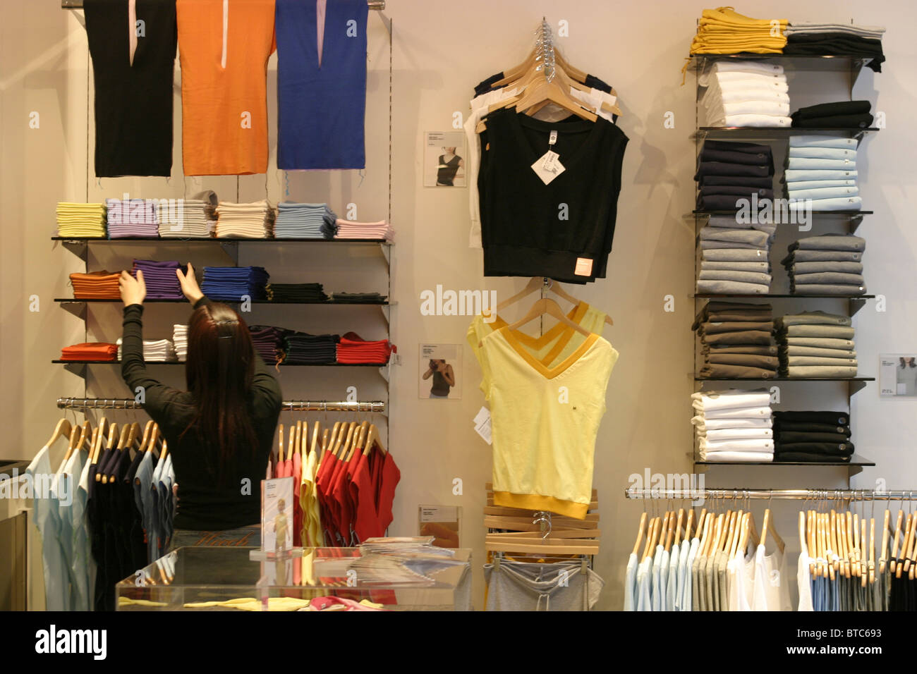 American apparel store hi-res stock photography and images - Alamy