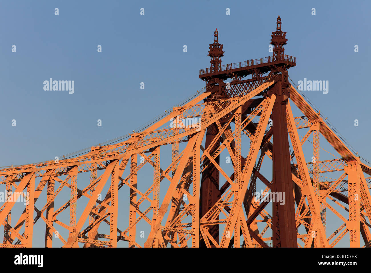 queensboro bridge turret against a blue sky Stock Photo - Alamy