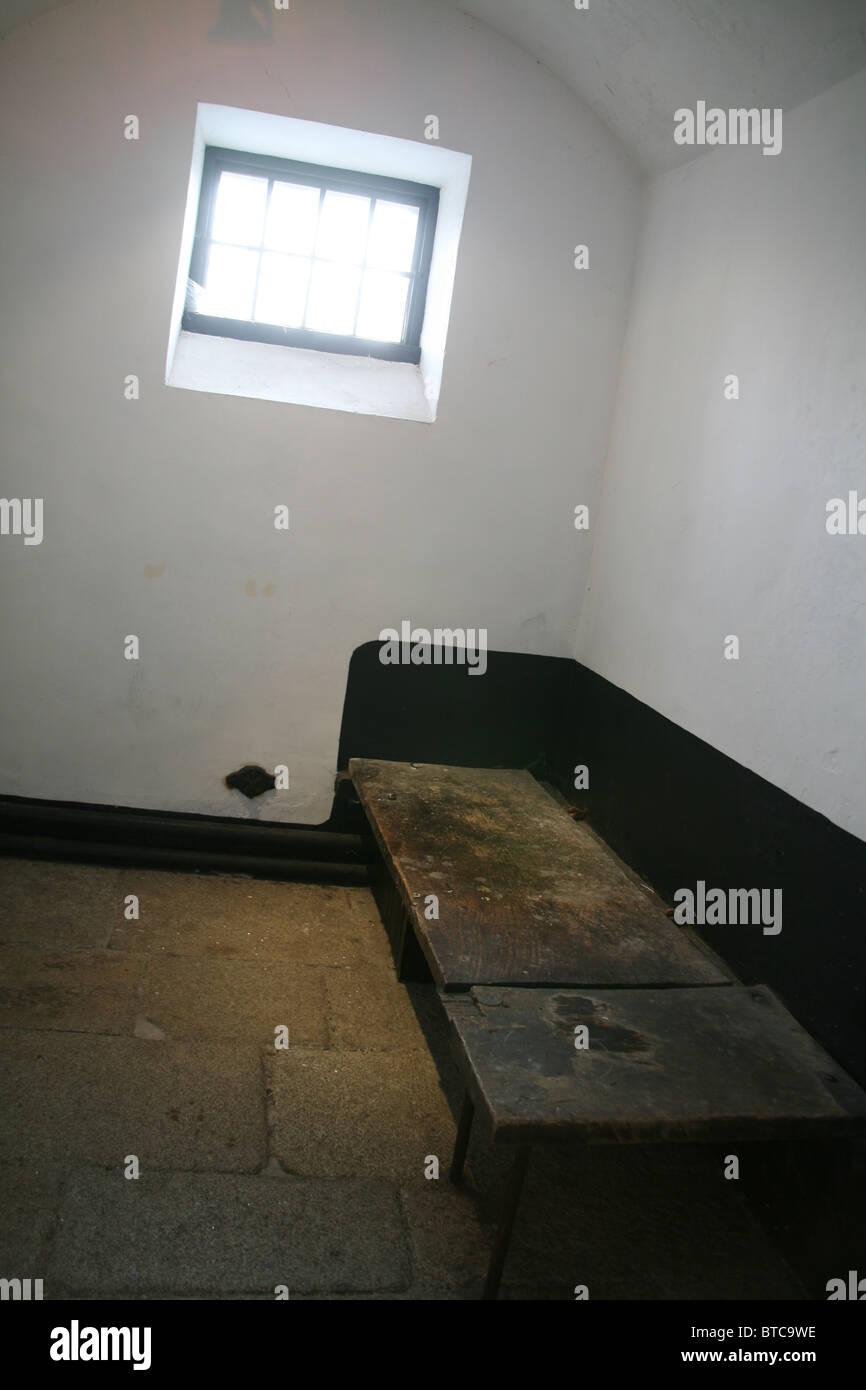 Irish prison cell hi-res stock photography and images - Alamy