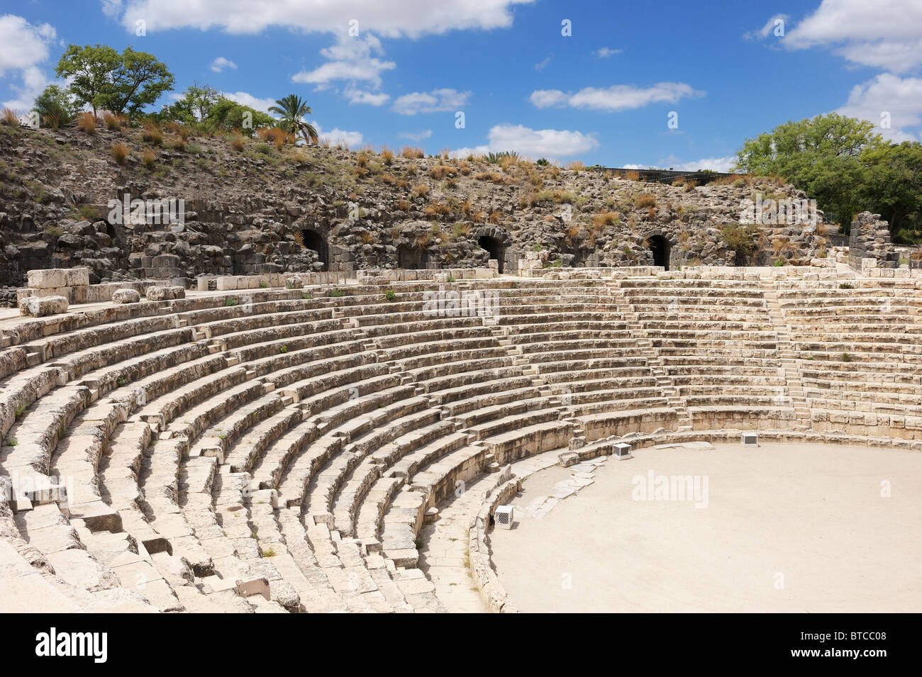 Rubble roman walls hi-res stock photography and images - Alamy