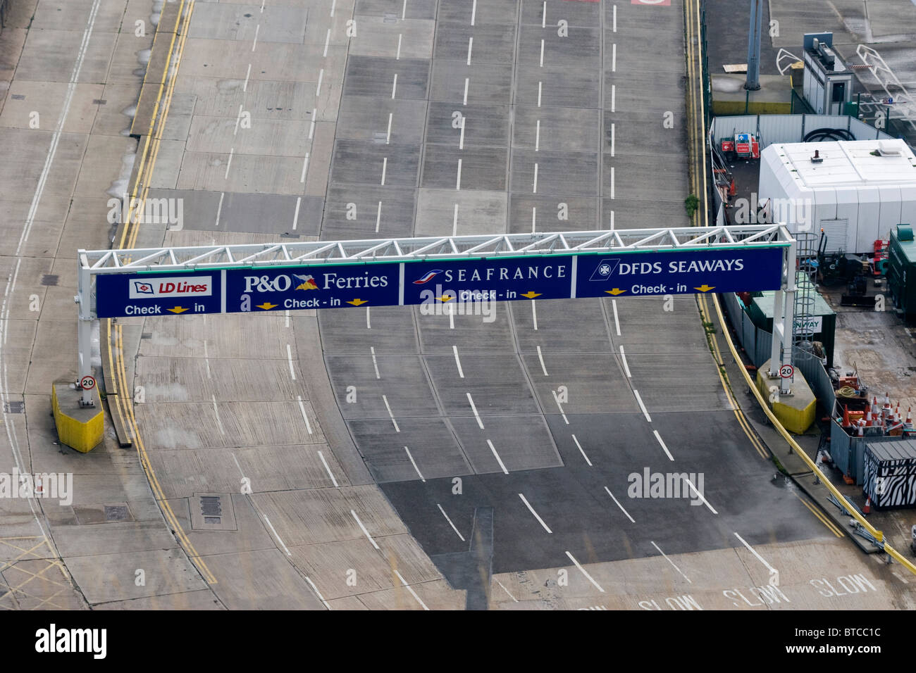 Port of dover and sign hi-res stock photography and images - Alamy
