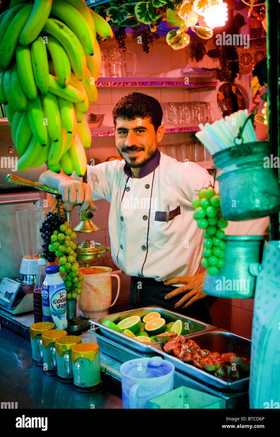 Fruit juice seller in the souk of Aleppo, Syria Stock Photo - Alamy