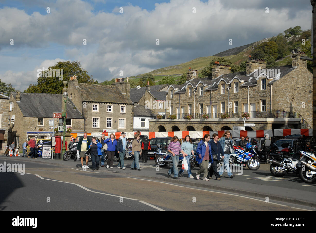 Settle market square hi-res stock photography and images - Alamy