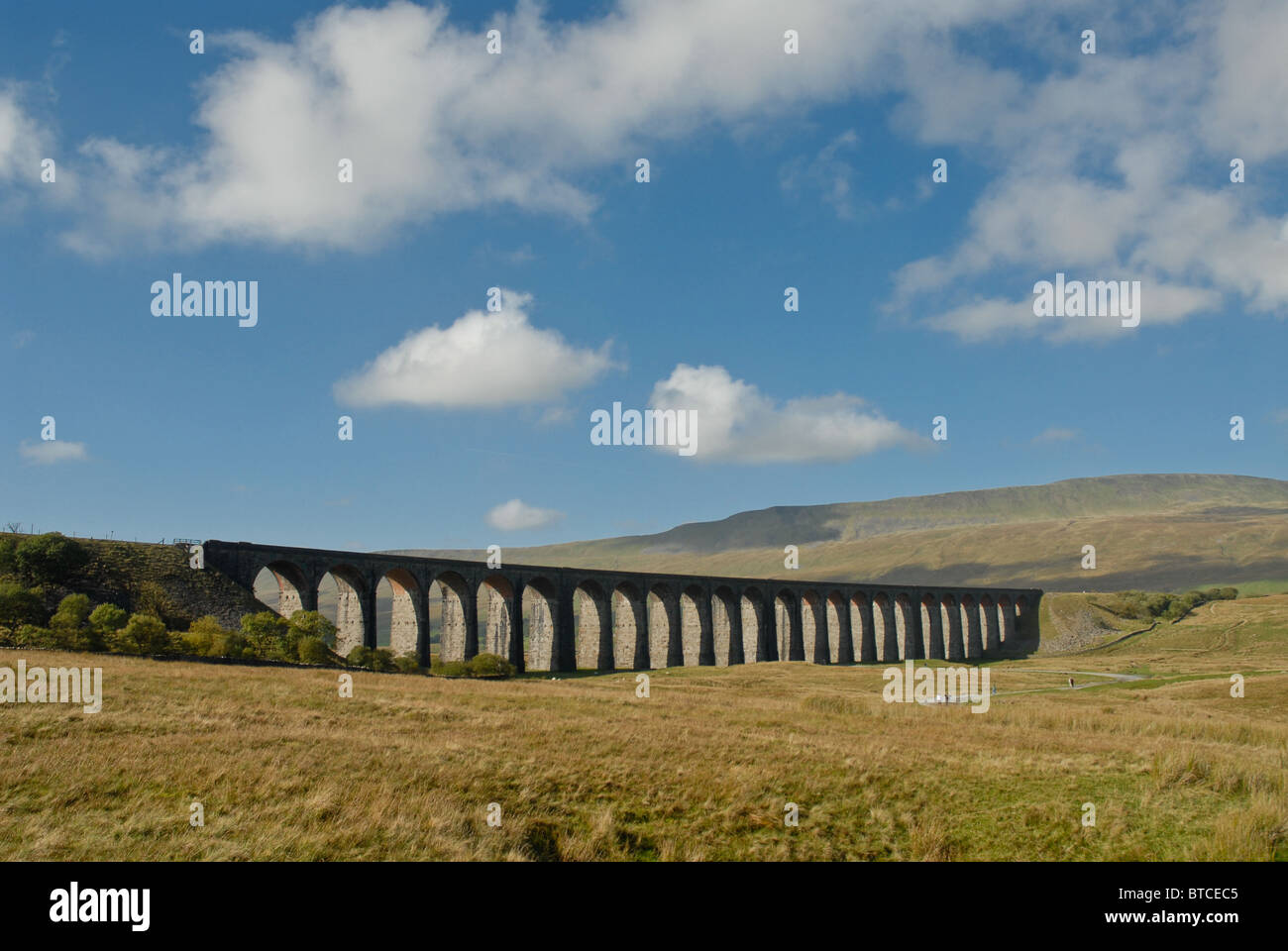 Moors yorkshire viaduct hi-res stock photography and images - Alamy