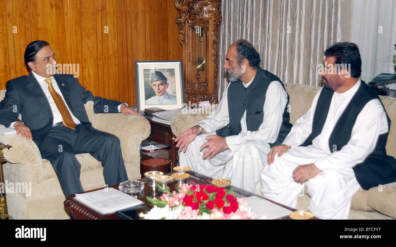 President, Asif Ali Zardari in meeting with Balochistan Chief Minister ...