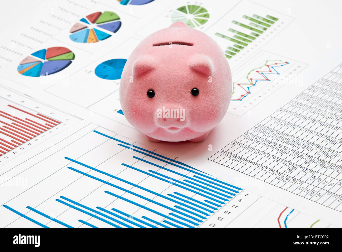 Line graph pink Cut Out Stock Images & Pictures - Alamy