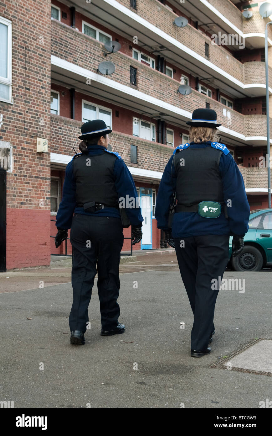 Police officers together hi-res stock photography and images - Alamy