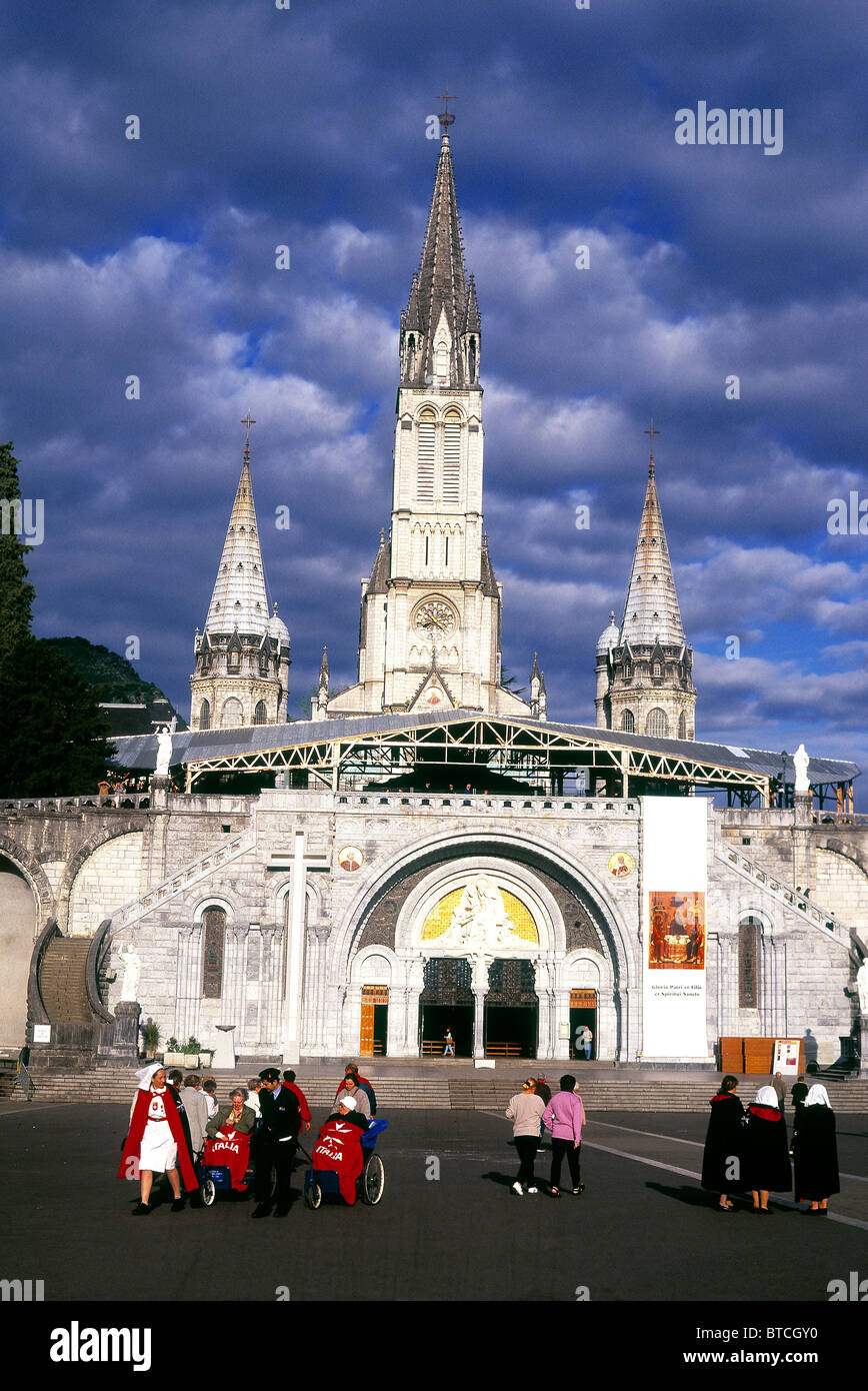 Rosary square hi-res stock photography and images - Alamy
