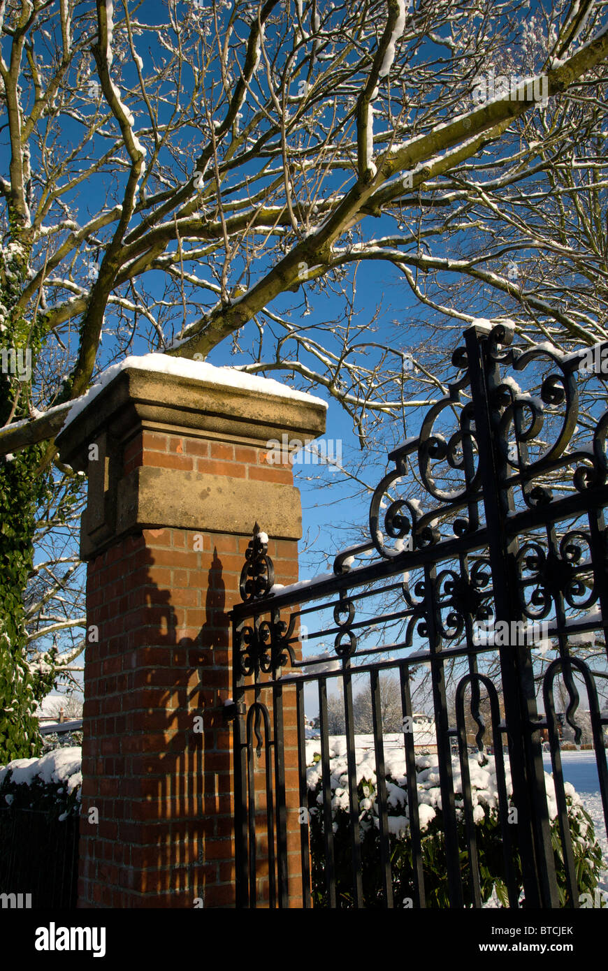 Victoria Park Newbury Berkshire Snow 2009 Stock Photo - Alamy