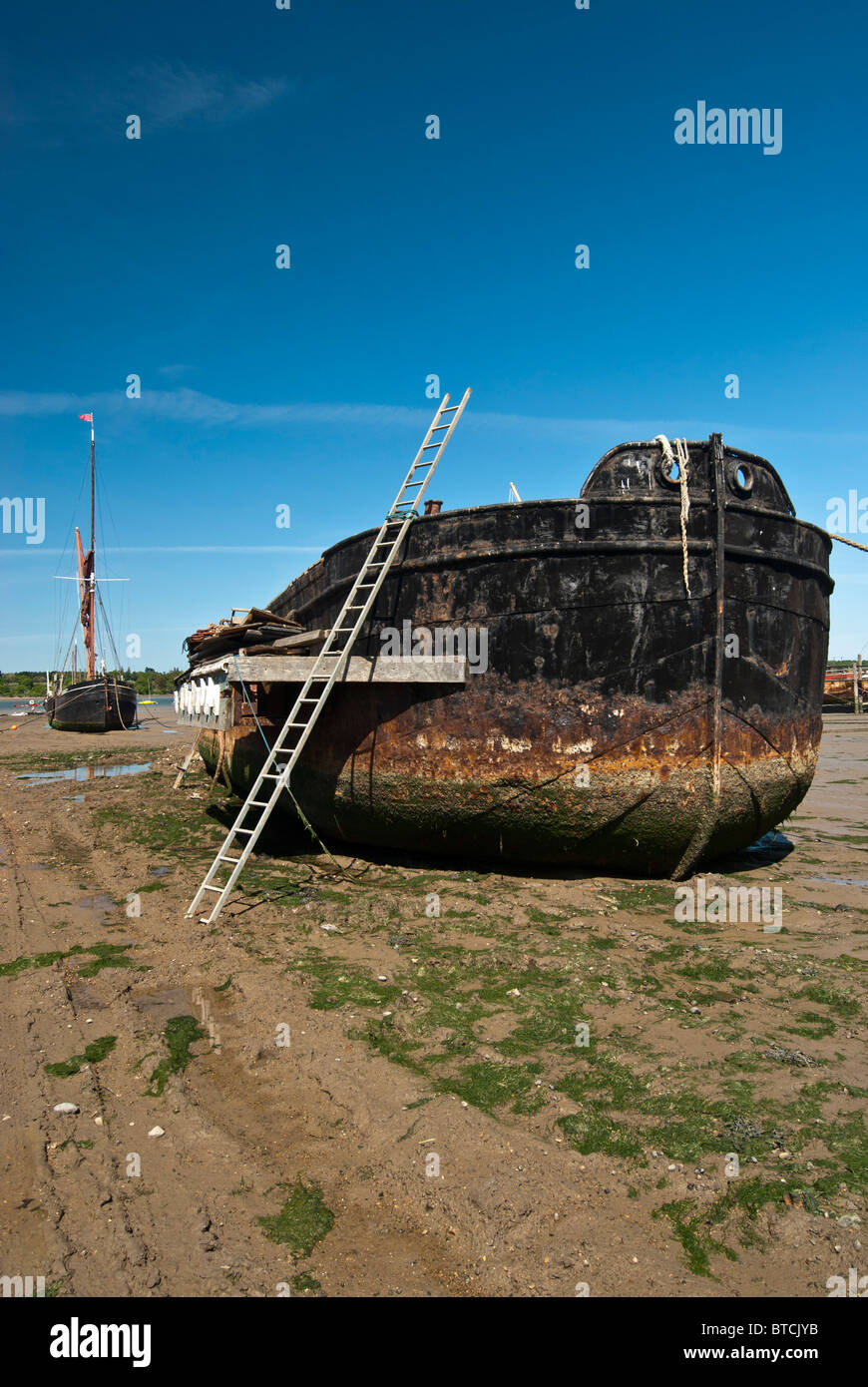 Old river barge hi-res stock photography and images - Alamy