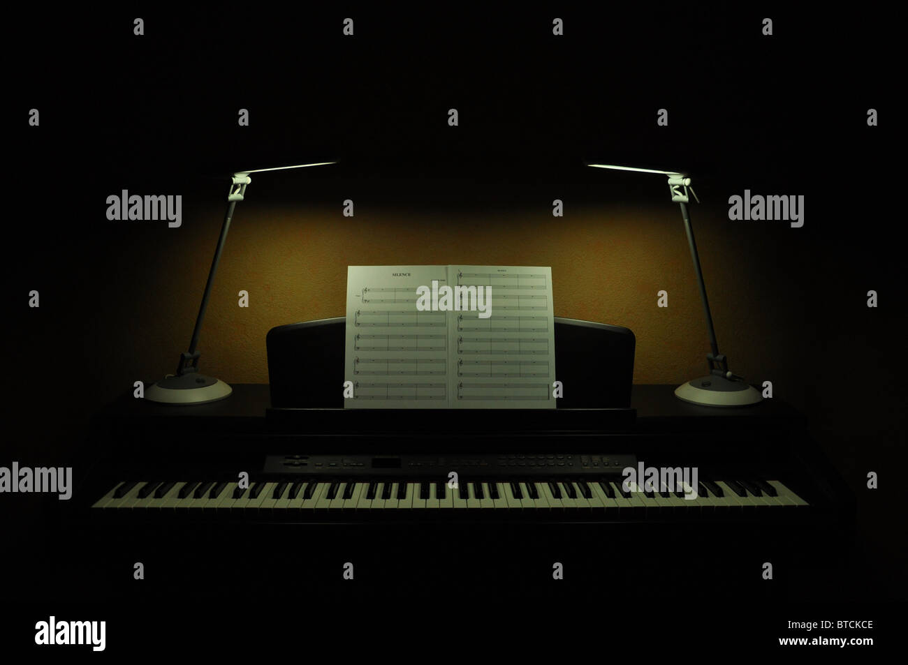 Silent keyboard hi-res stock photography and images - Alamy