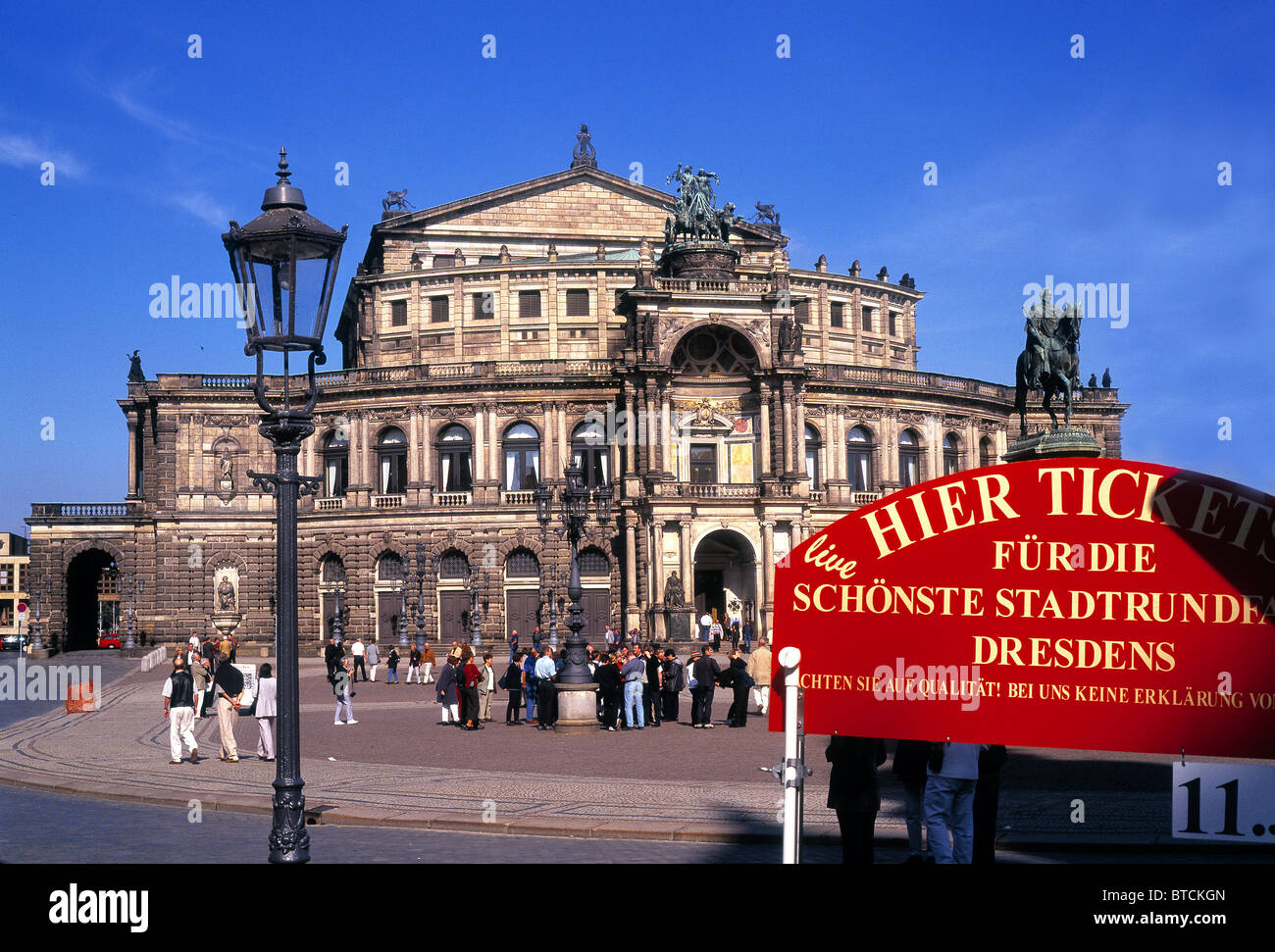 German opera house hi-res stock photography and images - Alamy