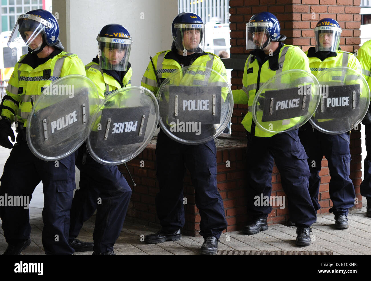 Human cordon hi-res stock photography and images - Alamy