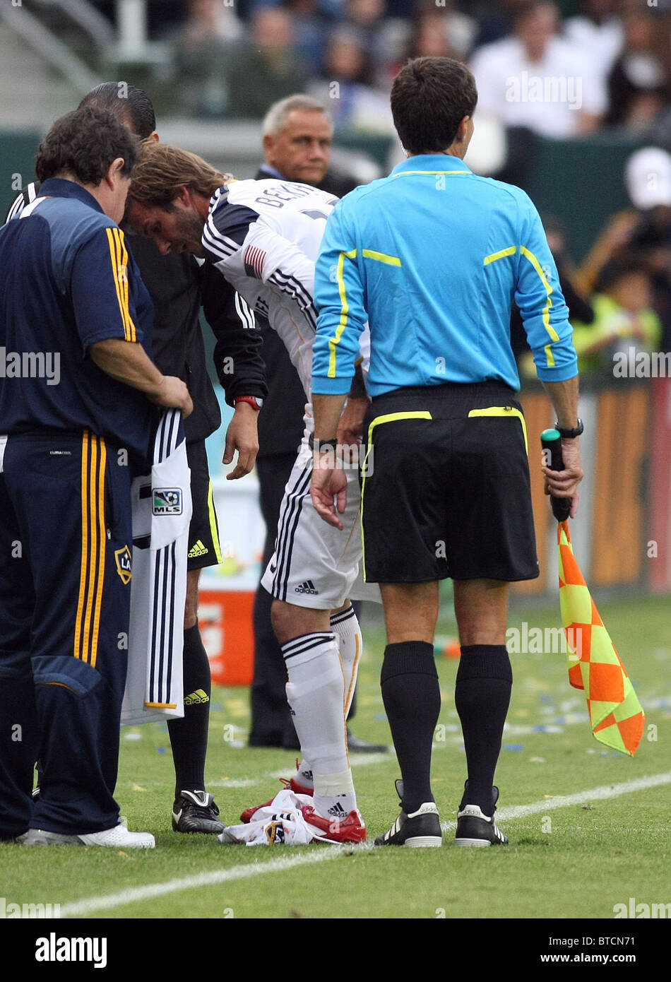 DAVID BECKHAM STRIPS LA GALAXY V FC DALLAS CARSON LOS ANGELES ...