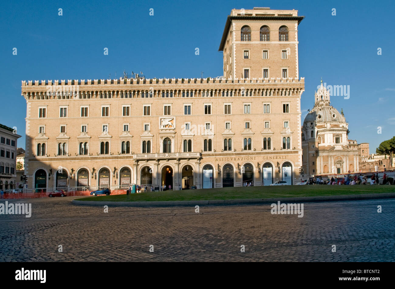 Palais de venise rome hi-res stock photography and images - Alamy
