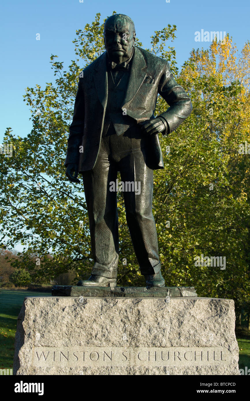 Statue of WWII British Prime Minister Winston S Churchill. In his old ...