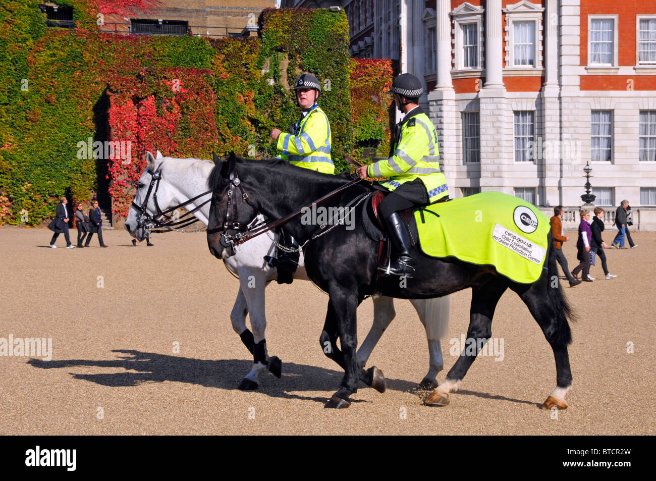 Police officers uk beat hi-res stock photography and images - Alamy