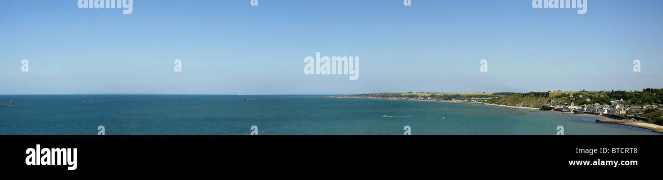 Arromanches, location of the Allied D-Day Mulberry Harbour, Normandy ...