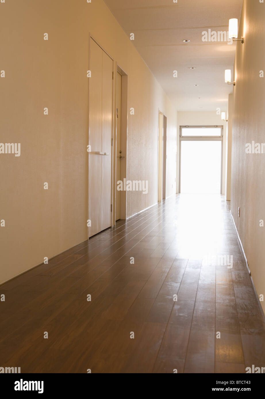 Corridor turn hi-res stock photography and images - Alamy