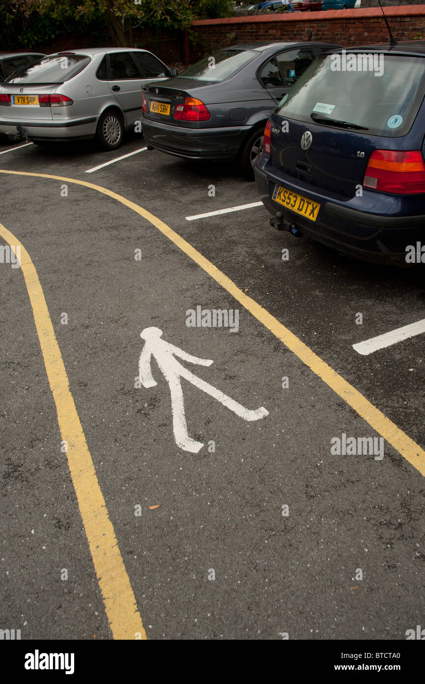pedestrian safe path marked out in a car park UK Stock Photo - Alamy