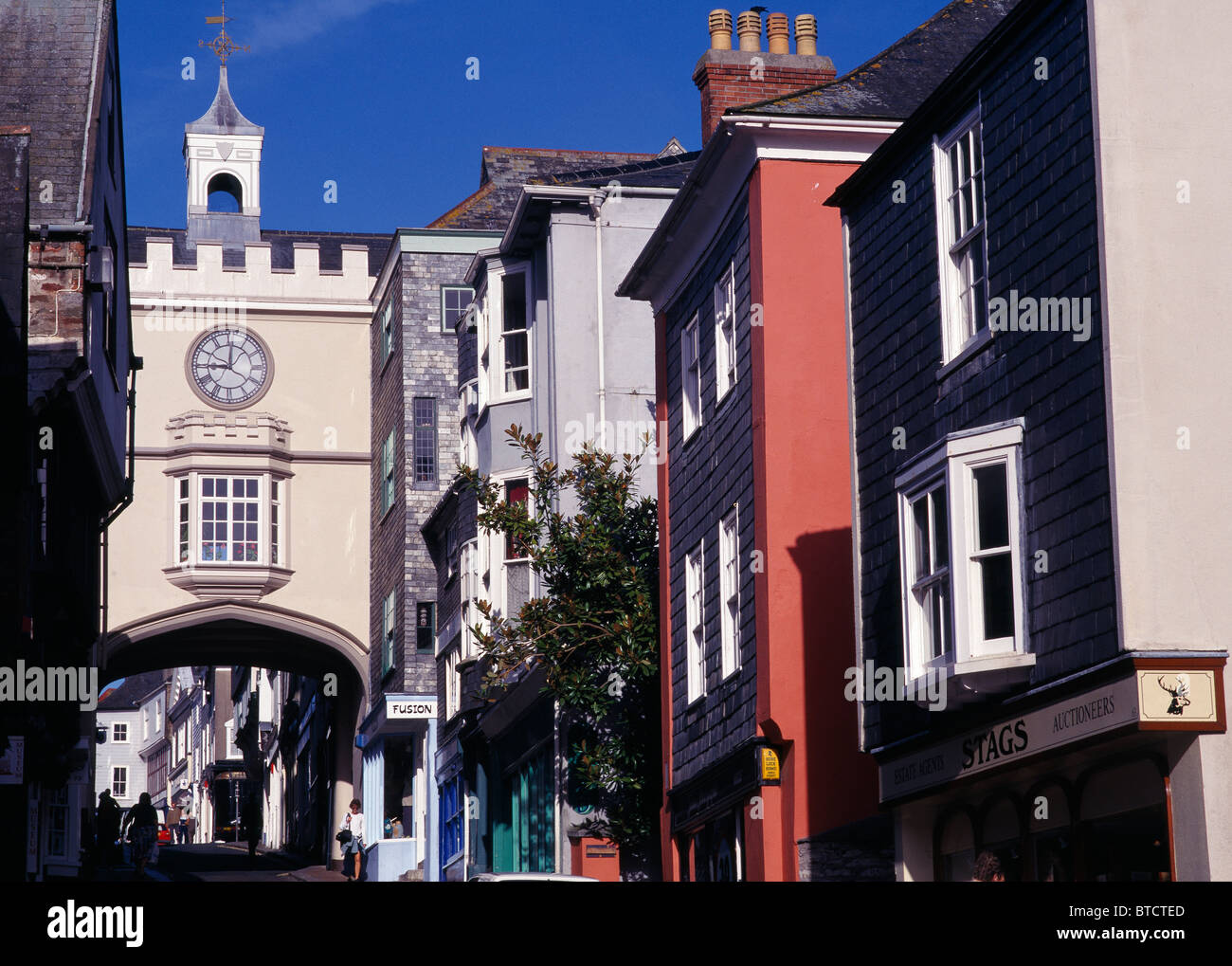 High street of totnes hi-res stock photography and images - Alamy