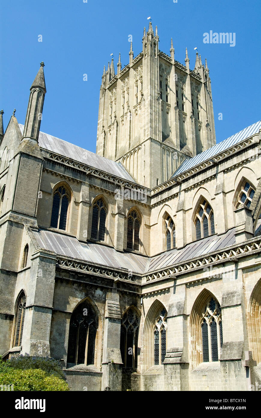 Side view of the cathedral hi-res stock photography and images - Alamy