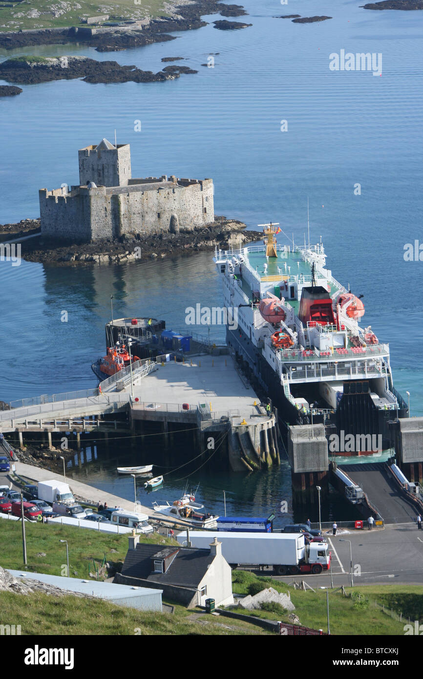 Clansman part of the Caledonian MacBrayne fleet docking at Castlebay ...