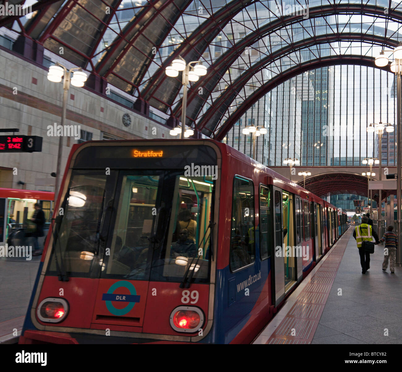 Dlr hi-res stock photography and images - Alamy