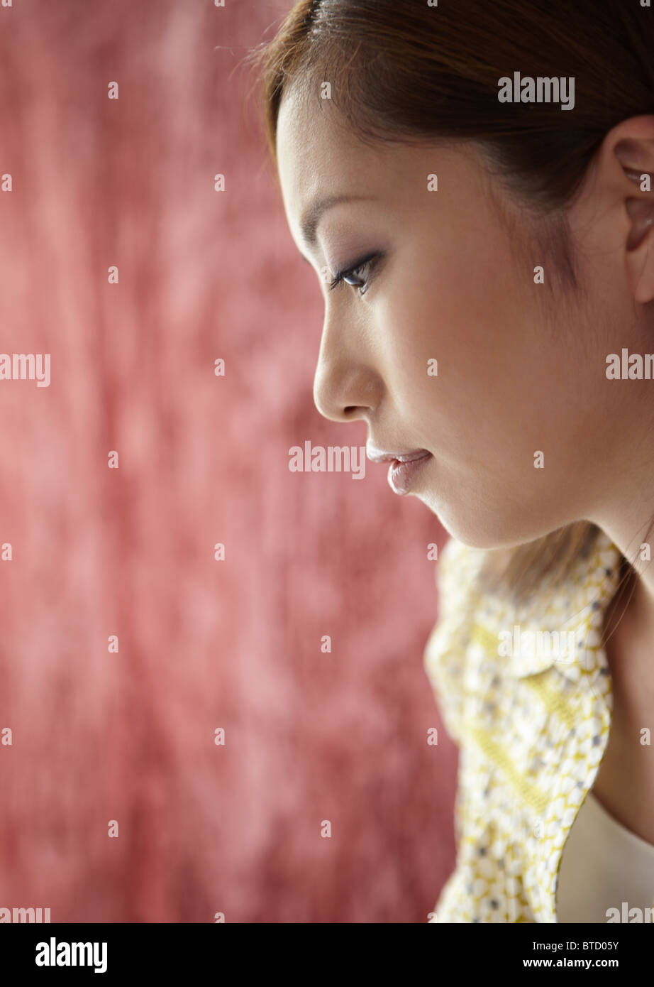 Upper body profile young woman hi-res stock photography and images - Alamy