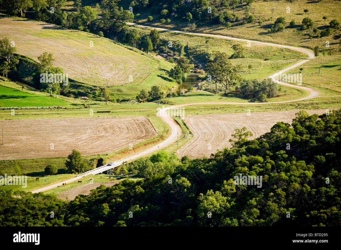 Winding road aerial hi-res stock photography and images - Alamy