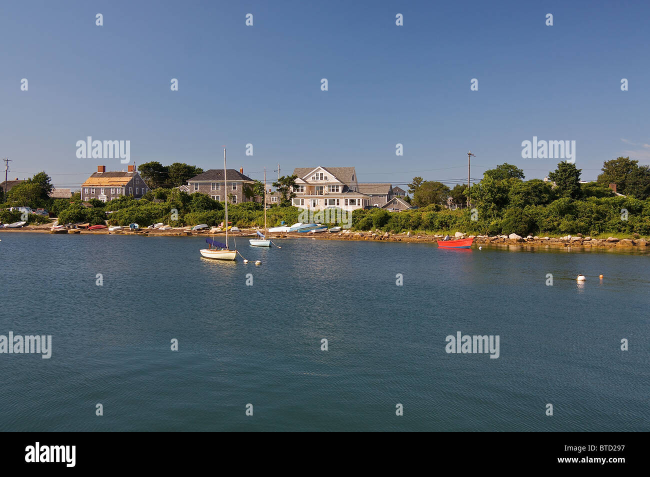 Cape cod homes water hi-res stock photography and images - Alamy