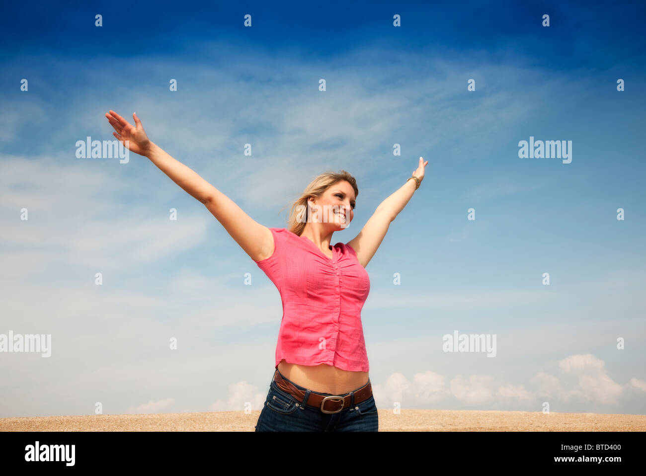 Arms out arms outstretched hi-res stock photography and images - Alamy