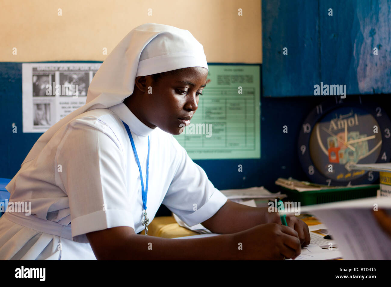 Nurse woman african africa hi-res stock photography and images - Alamy