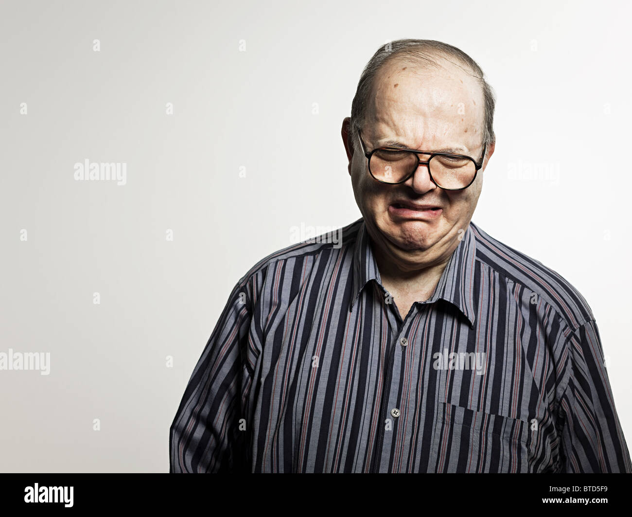 Older man crying hi-res stock photography and images - Alamy